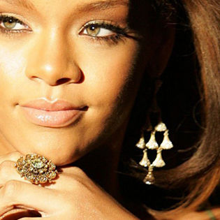 Rihanna Cute Facebook Cover - Celebrity